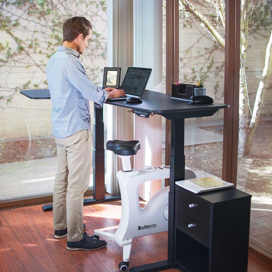 Deskmate Height Adjustable Standing Desk Sit Stand Desk | Flexispot
