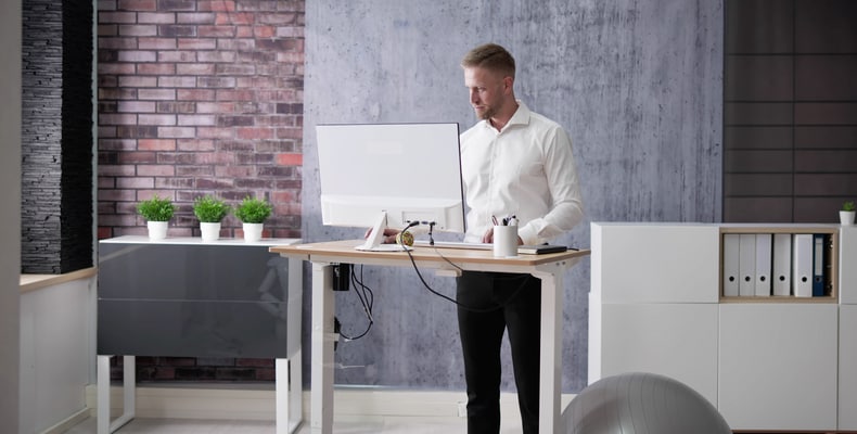 9 Tips to Correctly Use a Standing Desk | FlexiSpot
